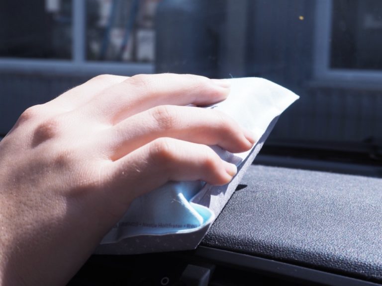 Checkliste zum Auto putzen - 10 Schritte für ein sauberes Fahrzeug